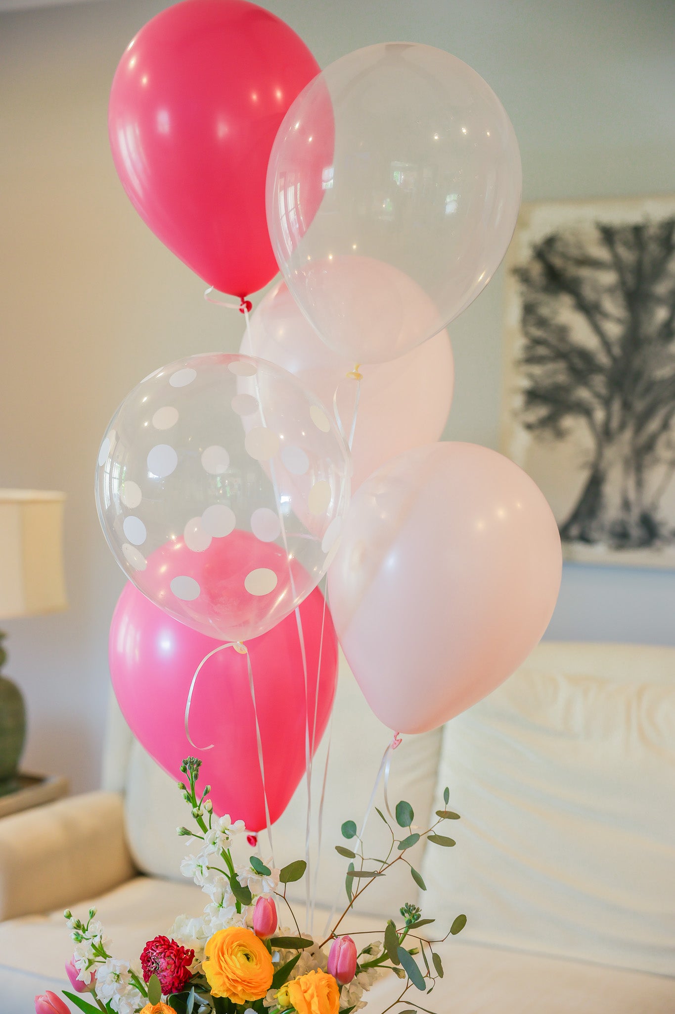 Balloons and flowers delivery store